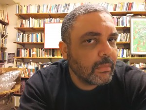 literature that looks good on a laptop